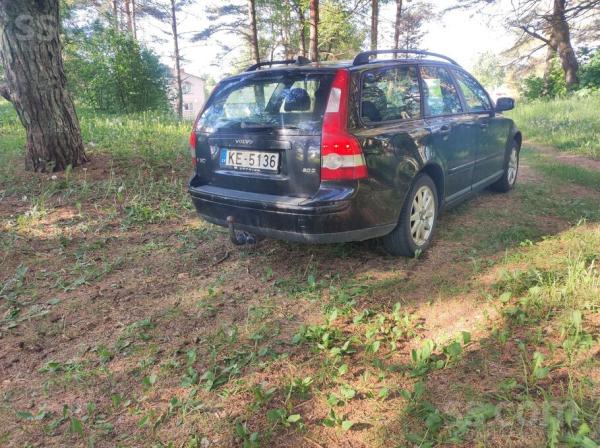 Melns Volvo V50 2006 Kuldīga, ar dzinēja tilpumu 2.00 L un nobraukumu 0 tūkst. km par 950 €, foto 4 vietnē AUTOMOTO.COM.LV
