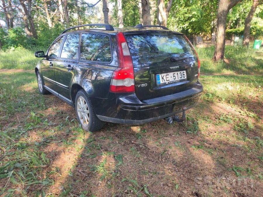 Melns Volvo V50 2006 Kuldīga, ar dzinēja tilpumu 2.00 L un nobraukumu 0 tūkst. km par 950 €, foto 6 vietnē AUTOMOTO.COM.LV