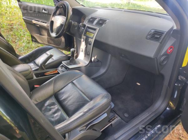 Melns Volvo V50 2006 Kuldīga, ar dzinēja tilpumu 2.00 L un nobraukumu 0 tūkst. km par 950 €, foto 8 vietnē AUTOMOTO.COM.LV