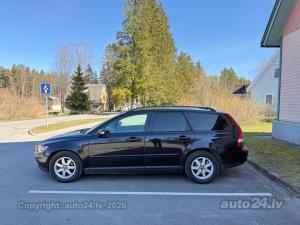 Black Volvo V50 2006 in Kehra, with an engine capacity of 1.60 L and mileage of 250 thousand km for 3300 €, photo 7 on AUTOMOTO.COM.LV