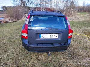 Black Volvo V50 2006 in Gulbene, with an engine capacity of 1.60 L and mileage of 378 thousand km for 1200 €, photo 3 on AUTOMOTO.COM.LV