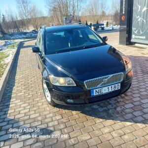 Черный Вольво В50 2006 в Резекне, объемом двигателя 2.00 л и пробегом 300 тыс. км за 2100 €, фото  на AUTOMOTO.COM.LV