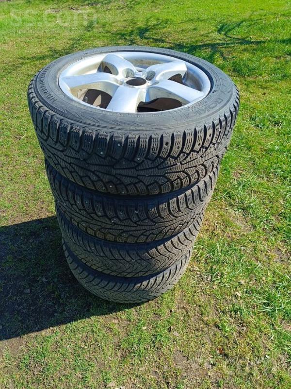 Melns Volvo V50 2006 Ogre, ar dzinēja tilpumu 2.40 L un nobraukumu 346 tūkst. km par 2000 €, foto 4 vietnē AUTOMOTO.COM.LV