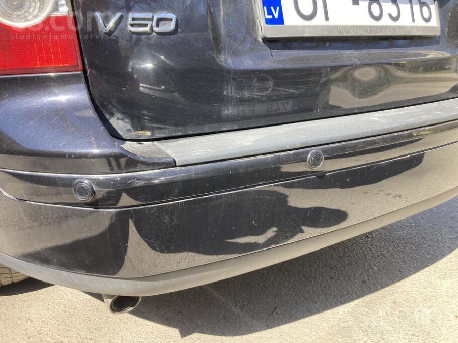 Black Volvo V50 2006 in Riga, with an engine capacity of 2.40 L and mileage of 436 thousand km for 1000 €, photo 12 on AUTOMOTO.COM.LV