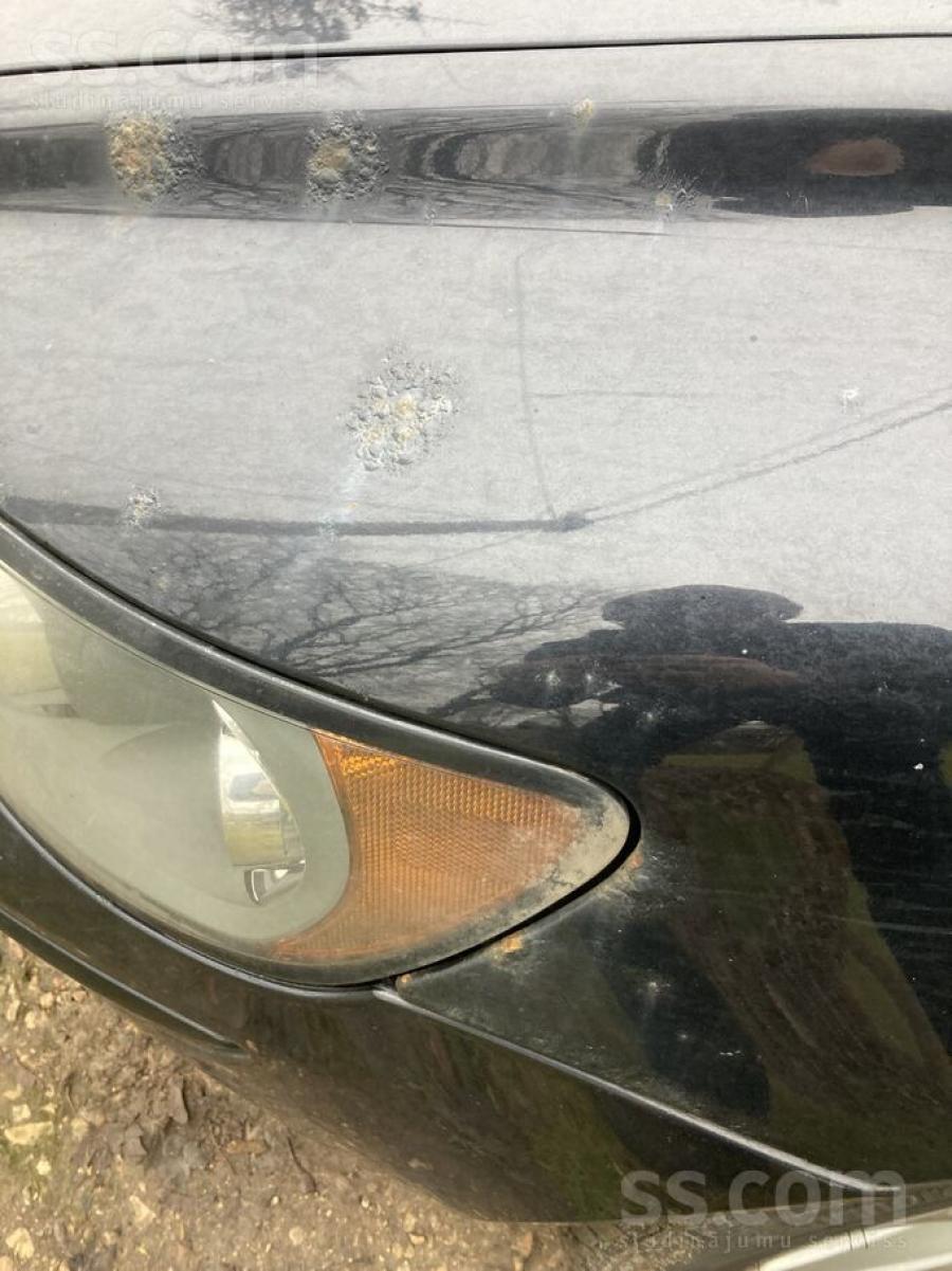 Black Volvo V50 2006 in Riga, with an engine capacity of 2.40 L and mileage of 436 thousand km for 1000 €, photo 13 on AUTOMOTO.COM.LV