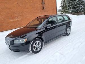 Black Volvo V50 2006 in Jekabpils, with an engine capacity of 1.60 L and mileage of 371 thousand km for 2150 €, photo  on AUTOMOTO.COM.LV