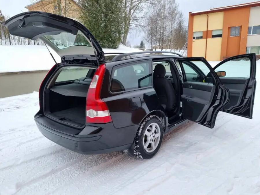 Черный Вольво В50 2006 в Екабпилс, объемом двигателя 1.60 л и пробегом 371 тыс. км за 2150 €, фото 21 на AUTOMOTO.COM.LV