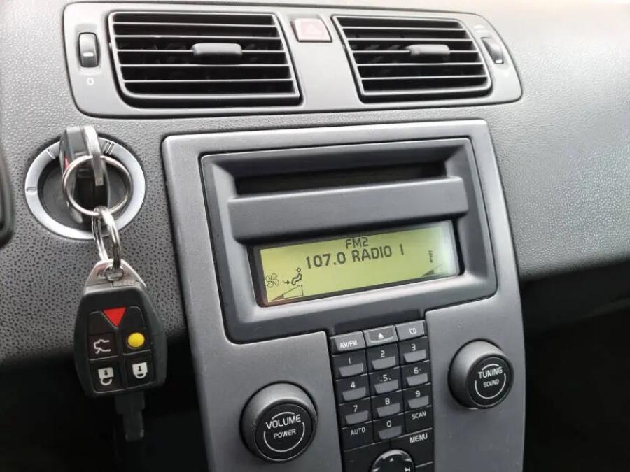 Черный Вольво В50 2006 в Екабпилс, объемом двигателя 1.60 л и пробегом 371 тыс. км за 2150 €, фото 28 на AUTOMOTO.COM.LV