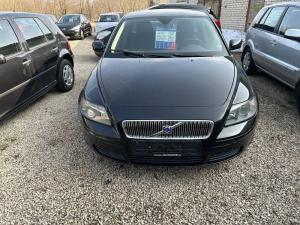 Melns Volvo V50 2006 Limbaži, ar dzinēja tilpumu 1.60 L un nobraukumu 228 tūkst. km par 3250 €, foto 3 vietnē AUTOMOTO.COM.LV