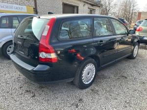 Melns Volvo V50 2006 Limbaži, ar dzinēja tilpumu 1.60 L un nobraukumu 228 tūkst. km par 3250 €, foto 5 vietnē AUTOMOTO.COM.LV