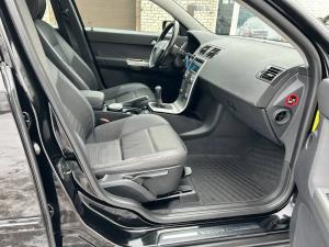Melns Volvo V50 2006 Limbaži, ar dzinēja tilpumu 1.60 L un nobraukumu 228 tūkst. km par 3250 €, foto 8 vietnē AUTOMOTO.COM.LV
