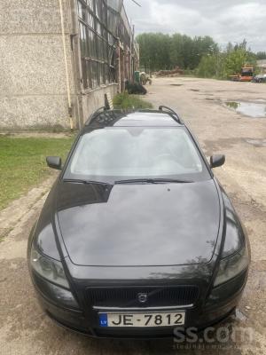 Черный Вольво В50 2006 в Даугавпилс, объемом двигателя 1.60 л и пробегом 251 тыс. км за 2000 €, фото  на AUTOMOTO.COM.LV