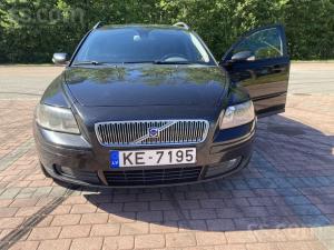 Черный Вольво В50 2006 в Вентспилс, объемом двигателя 2.00 л и пробегом 220 тыс. км за 2150 €, фото  на AUTOMOTO.COM.LV