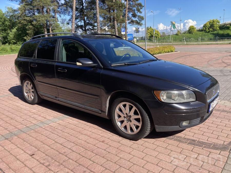Melns Volvo V50 2006 Ventspils, ar dzinēja tilpumu 2.00 L un nobraukumu 220 tūkst. km par 2150 €, foto 4 vietnē AUTOMOTO.COM.LV