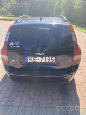 Melns Volvo V50 2006 Ventspils, ar dzinēja tilpumu 2.00 L un nobraukumu 220 tūkst. km par 2150 €, foto 5 vietnē AUTOMOTO.COM.LV