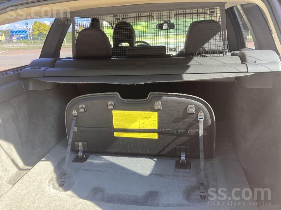 Melns Volvo V50 2006 Ventspils, ar dzinēja tilpumu 2.00 L un nobraukumu 220 tūkst. km par 2150 €, foto 11 vietnē AUTOMOTO.COM.LV