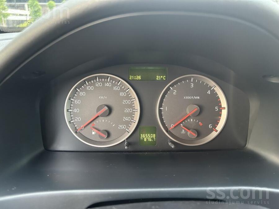 Melns Volvo V50 2006 Rīga, ar dzinēja tilpumu 2.40 L un nobraukumu 366 tūkst. km par 2890 €, foto 12 vietnē AUTOMOTO.COM.LV