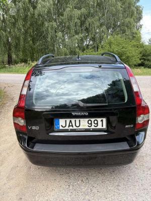 Black Volvo V50 2006 in Alytus, with an engine capacity of 2.00 L and mileage of 320 thousand km for 1900 €, photo 7 on AUTOMOTO.COM.LV