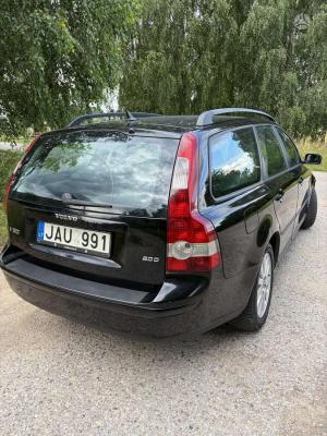 Black Volvo V50 2006 in Alytus, with an engine capacity of 2.00 L and mileage of 320 thousand km for 1900 €, photo 8 on AUTOMOTO.COM.LV