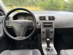 Black Volvo V50 2006 in Alytus, with an engine capacity of 2.00 L and mileage of 320 thousand km for 1900 €, photo 17 on AUTOMOTO.COM.LV