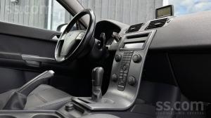 Black Volvo V50 2006 in Riga, with an engine capacity of 1.60 L and mileage of 348 thousand km for 1950 €, photo 11 on AUTOMOTO.COM.LV