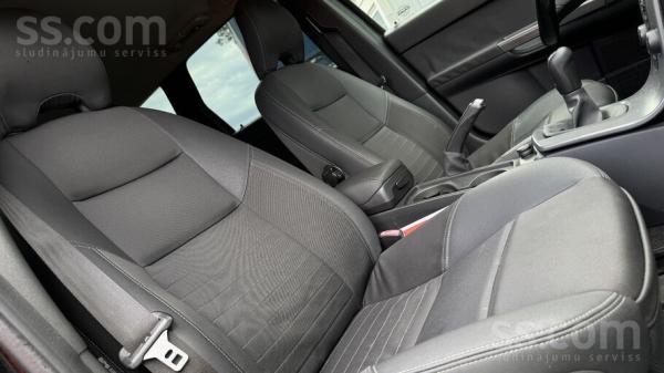 Melns Volvo V50 2006 Rīga, ar dzinēja tilpumu 1.60 L un nobraukumu 348 tūkst. km par 1950 €, foto 9 vietnē AUTOMOTO.COM.LV