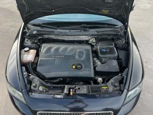 Black Volvo V50 2006 in Kaunas, with an engine capacity of 2.00 L and mileage of 319 thousand km for 1500 €, photo 8 on AUTOMOTO.COM.LV