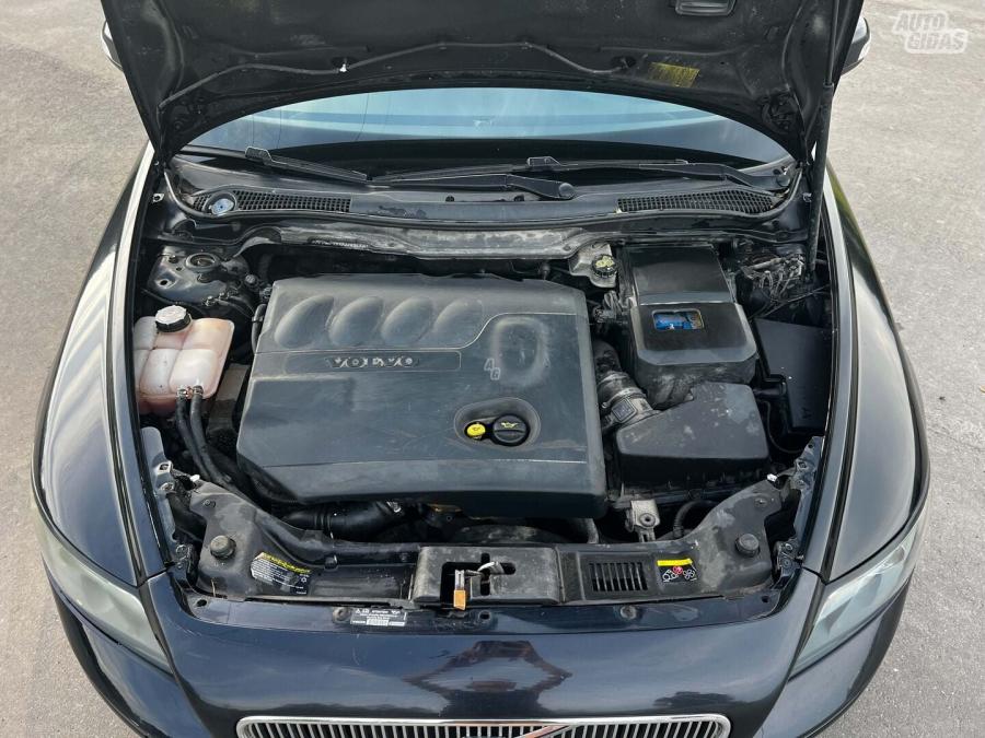 Black Volvo V50 2006 in Kaunas, with an engine capacity of 2.00 L and mileage of 319 thousand km for 1500 €, photo 8 on AUTOMOTO.COM.LV