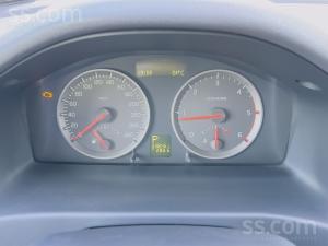 Черный Вольво В50 2006 в Добеле, объемом двигателя 2.40 л и пробегом 338 тыс. км за 1450 €, фото 10 на AUTOMOTO.COM.LV