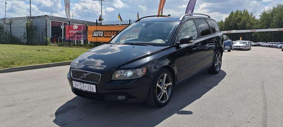 Черный Вольво В50 2006 в Каунас, объемом двигателя 2.00 л и пробегом 275 тыс. км за 1999 €, фото 1 на AUTOMOTO.COM.LV
