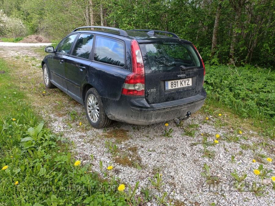 Melns Volvo V50 2006 Rapla, ar dzinēja tilpumu 1.60 L un nobraukumu 282 tūkst. km par 3000 €, foto 4 vietnē AUTOMOTO.COM.LV