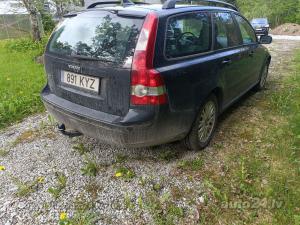 Melns Volvo V50 2006 Rapla, ar dzinēja tilpumu 1.60 L un nobraukumu 282 tūkst. km par 3000 €, foto 7 vietnē AUTOMOTO.COM.LV