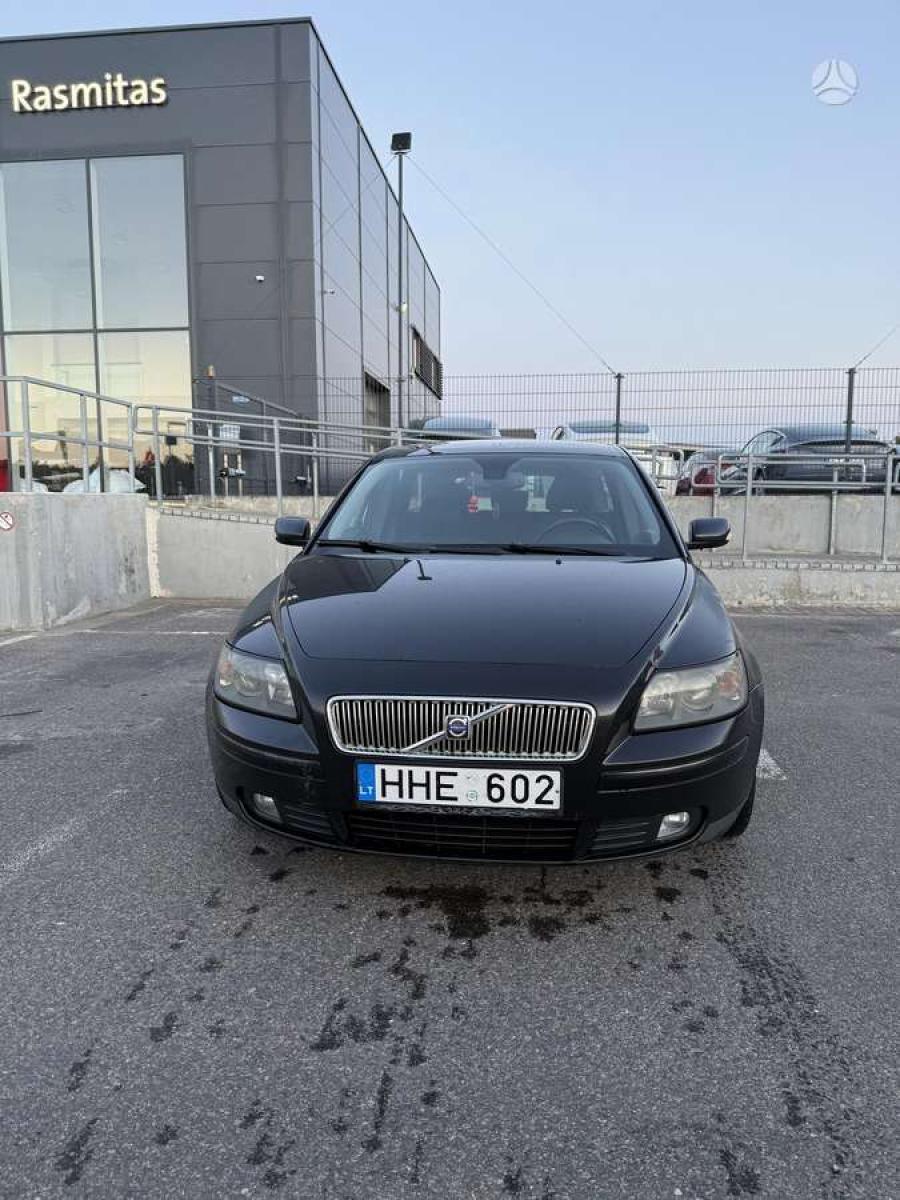 Черный Вольво В50 2006 в Вильнюс, объемом двигателя 1.56 л и пробегом 367 тыс. км за 1400 €, фото 11 на AUTOMOTO.COM.LV