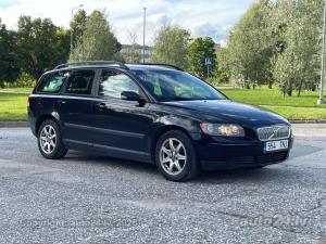 Black Volvo V50 2006 in Tartu, with an engine capacity of 1.60 L and mileage of 311 thousand km for 2000 €, photo 3 on AUTOMOTO.COM.LV
