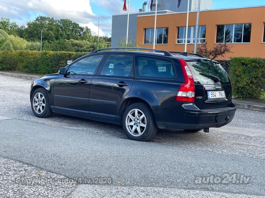 Black Volvo V50 2006 in Tartu, with an engine capacity of 1.60 L and mileage of 311 thousand km for 2000 €, photo 5 on AUTOMOTO.COM.LV
