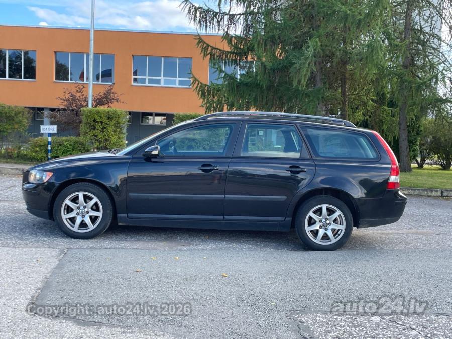 Black Volvo V50 2006 in Tartu, with an engine capacity of 1.60 L and mileage of 311 thousand km for 2000 €, photo 13 on AUTOMOTO.COM.LV
