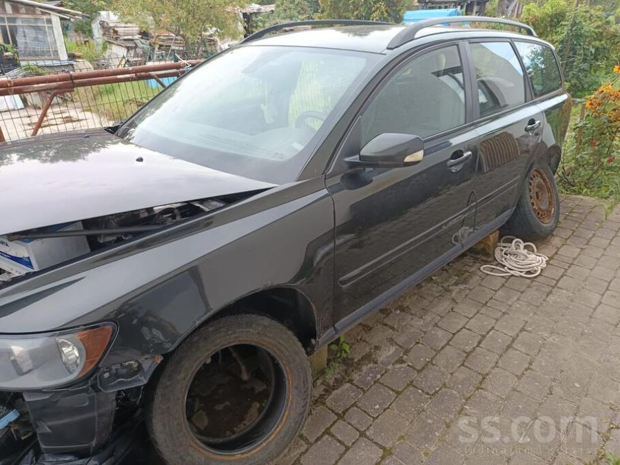 Черный Вольво В50 2006 в Елгава, объемом двигателя 1.60 л и пробегом 285 тыс. км за 500 €, фото 9 на AUTOMOTO.COM.LV