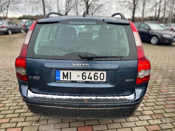 Черный Вольво В50 2006 в Талси, объемом двигателя 2.00 л и пробегом 322 тыс. км за 2990 €, фото 7 на AUTOMOTO.COM.LV