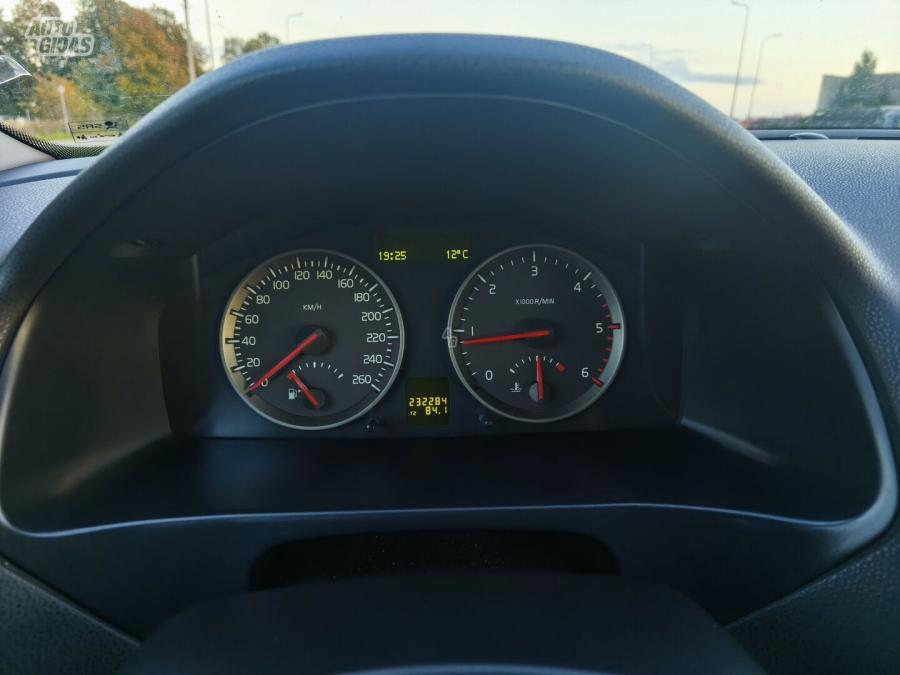 Черный Вольво В50 2006 в Таураге, объемом двигателя 2.00 л и пробегом 232 тыс. км за 1650 €, фото 14 на AUTOMOTO.COM.LV
