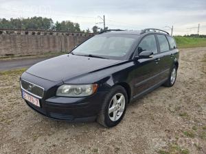 Black Volvo V50 2006 in Tukums, with an engine capacity of 1.60 L and mileage of 254 thousand km for 2390 €, photo  on AUTOMOTO.COM.LV