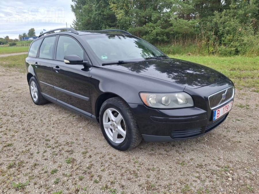 Melns Volvo V50 2006 Tukums, ar dzinēja tilpumu 1.60 L un nobraukumu 254 tūkst. km par 2390 €, foto 3 vietnē AUTOMOTO.COM.LV