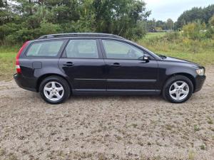 Melns Volvo V50 2006 Tukums, ar dzinēja tilpumu 1.60 L un nobraukumu 254 tūkst. km par 2390 €, foto 5 vietnē AUTOMOTO.COM.LV