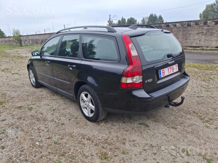 Melns Volvo V50 2006 Tukums, ar dzinēja tilpumu 1.60 L un nobraukumu 254 tūkst. km par 2390 €, foto 7 vietnē AUTOMOTO.COM.LV