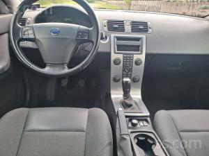 Melns Volvo V50 2006 Tukums, ar dzinēja tilpumu 1.60 L un nobraukumu 254 tūkst. km par 2390 €, foto 11 vietnē AUTOMOTO.COM.LV