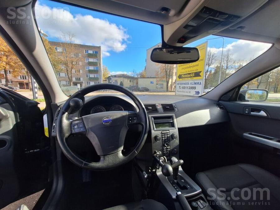 Черный Вольво В50 2006 в Айзкраукле, объемом двигателя 2.40 л и пробегом 376 тыс. км за 1200 €, фото 9 на AUTOMOTO.COM.LV