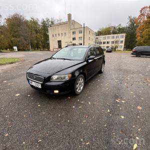 Black Volvo V50 2006 in Ogre, with an engine capacity of 1.60 L and mileage of 330 thousand km for 1600 €, photo 5 on AUTOMOTO.COM.LV