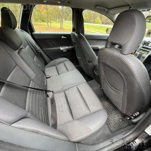 Black Volvo V50 2006 in Ogre, with an engine capacity of 1.60 L and mileage of 330 thousand km for 1600 €, photo 9 on AUTOMOTO.COM.LV