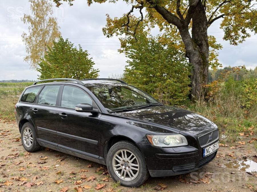 Melns Volvo V50 2006 Gulbene, ar dzinēja tilpumu 1.60 L un nobraukumu 370 tūkst. km par 800 €, foto 1 vietnē AUTOMOTO.COM.LV