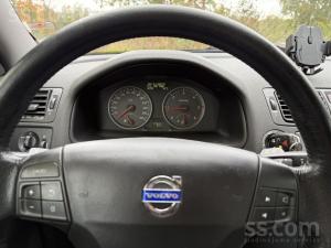 Melns Volvo V50 2006 Gulbene, ar dzinēja tilpumu 1.60 L un nobraukumu 370 tūkst. km par 800 €, foto 12 vietnē AUTOMOTO.COM.LV