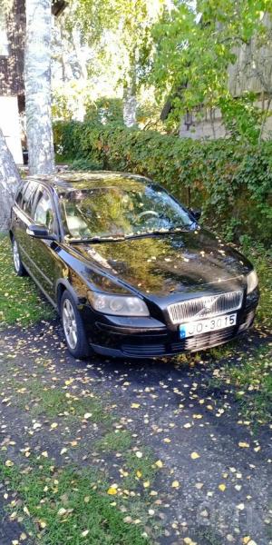 Black Volvo V50 2006 in Tukums, with an engine capacity of 2.40 L and mileage of 497 thousand km for 450 €, photo  on AUTOMOTO.COM.LV